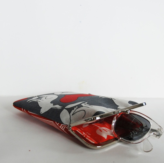 Love - brille-etui - mobilveske - penal - sminkepung - Epla