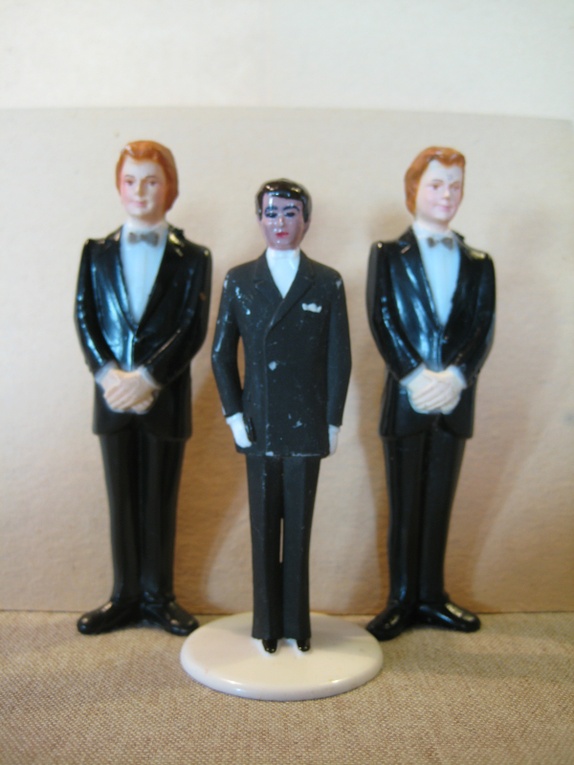 3 gamle konfirmanter, gutter,kakepynt - Epla