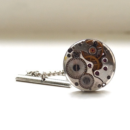 Steampunk inspirert slipsnål - Epla