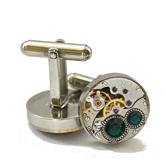 Steampunk mansjettknapper - med grønne Swarovski-krystaller. - Epla