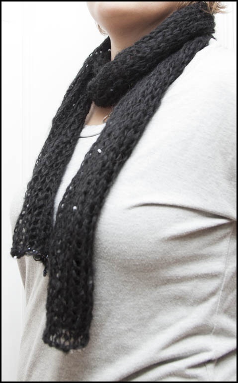 Sort skjerf strikket i Mohair inkl frakt - Epla