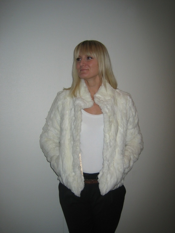 Hvit jakke av kaninpels - Epla