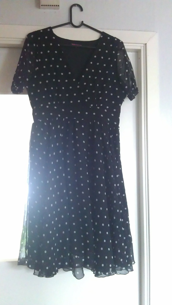 Fin prikkete kjole fra Indiska - Epla