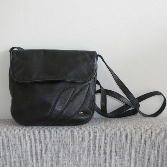 Vintage skulderveske i sort skinn - Epla