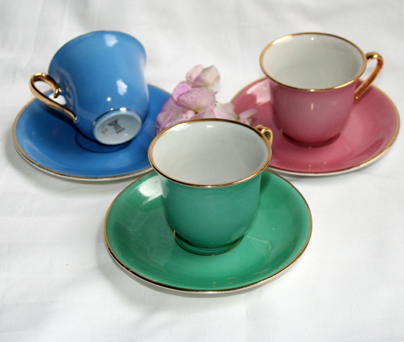 3 søte små mokkakopper. - Epla