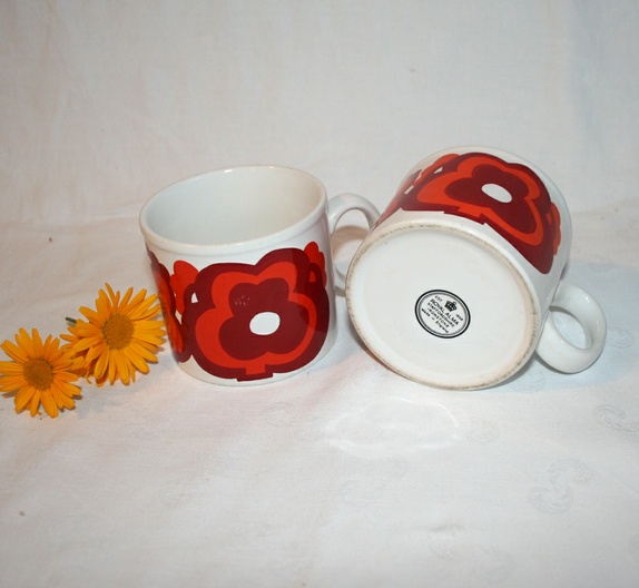 2 fine krus, Staffordshire. - Epla