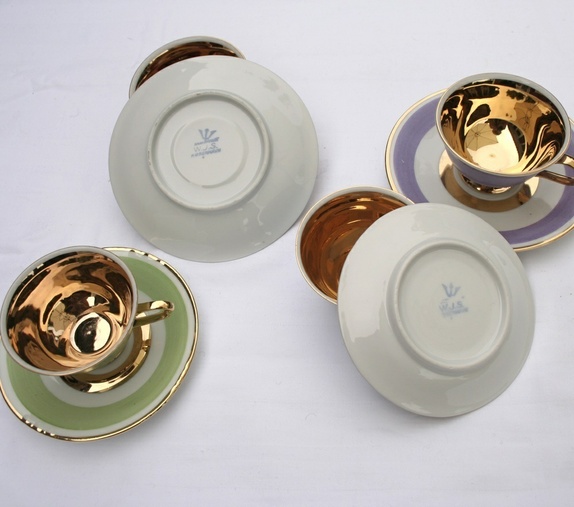 4 nydelige mokkakopper med skåler. - Epla