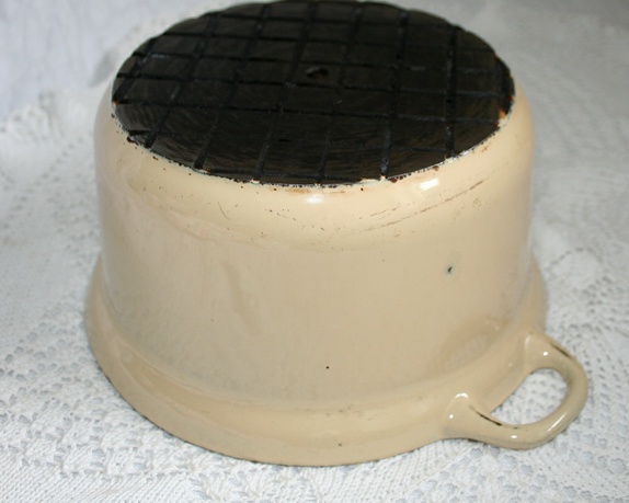 Fin gammel jerngryte. - Epla