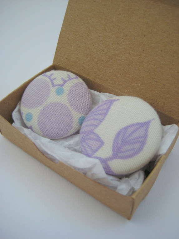 OOAK Magneter -laget av gjenbrukte stoffer - Epla