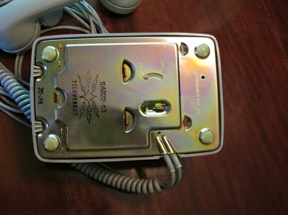 Klassisk grå analog telefon fra 70 tallet - Epla