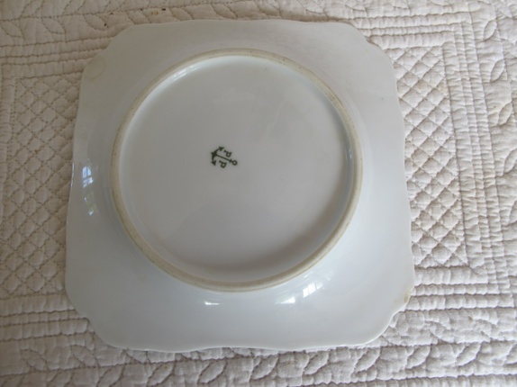 Orginalt lite fat i stråmønster fra Porsgrunn - Epla