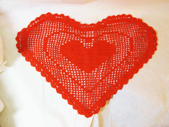 Rødt hekle hjerte - Epla