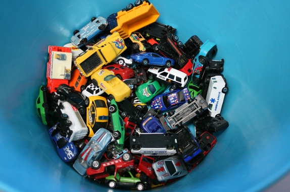 75 stk små lekebiler - Epla