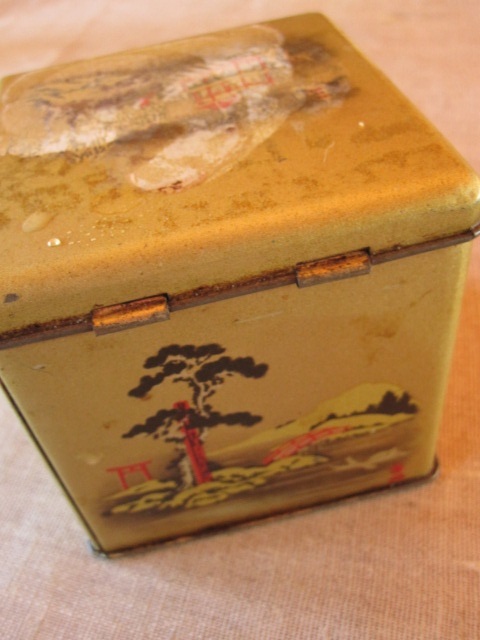 Gammel (te)boks i metall - Epla