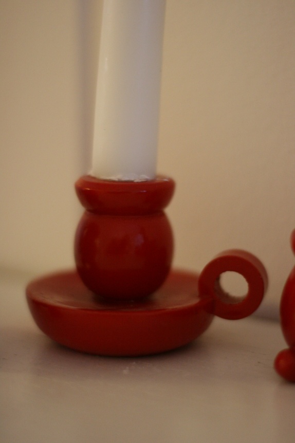 JULEPYNT: 11 stk klassiske julelysestaker i tre - Epla