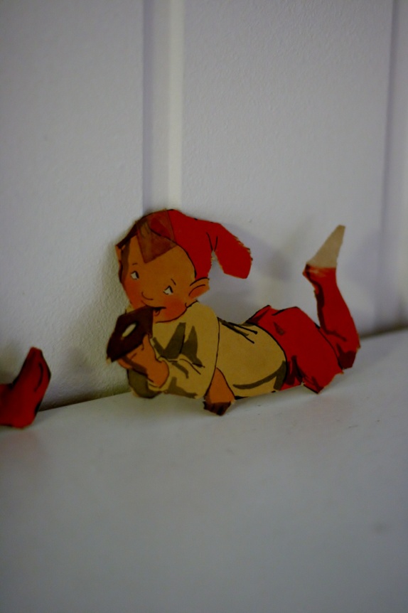 SALG! SATT NED 50% JULEPYNT: Gamle figurer i kartong (2 stk) - Epla