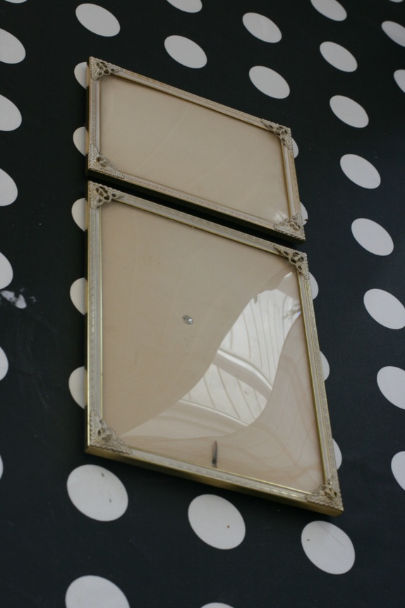 2 stk gamle rammer med gulldekor (ulike) - Epla