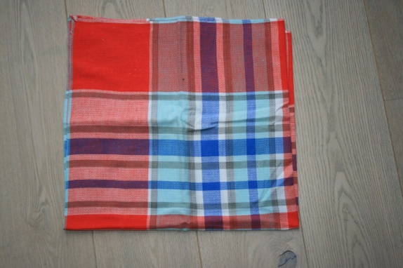 Vevd rutete duk 77x83 cm - Epla