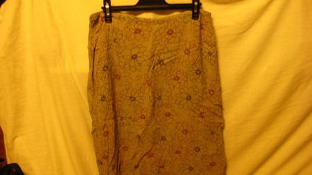 Blomstrete lavendelfarget skjørt. - Epla