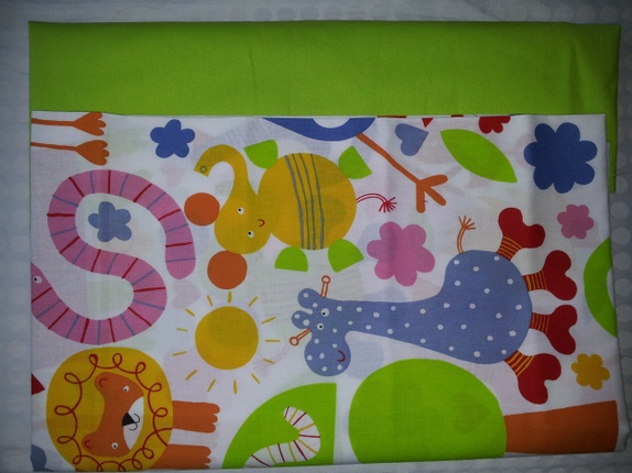 Grønt legoteppe med dyr - Epla