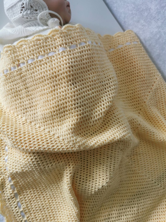 Gult teppe - TILBUD - Epla