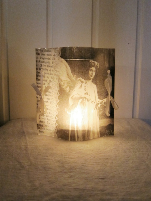 Telys skjerm - Engel med gammel skrift - Epla