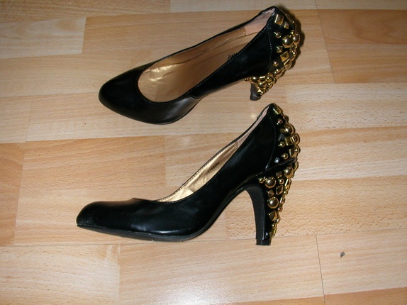 Sorte pumps med gullnagler, str 37 - Epla