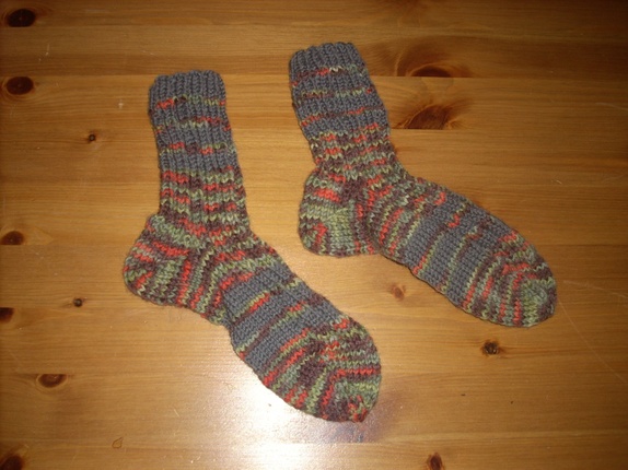 1 par strikka barnesokker, str 7 år - Epla