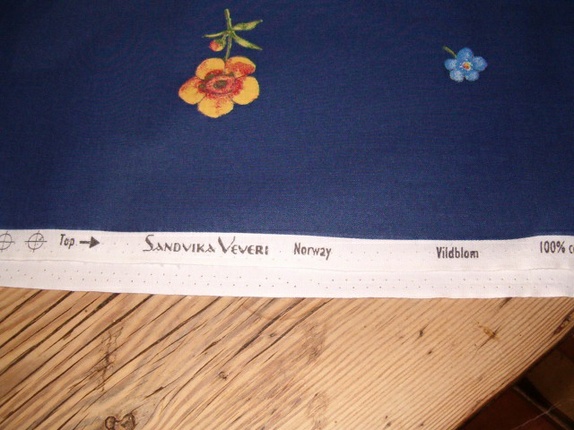 Blomstrete bomullsstoff fra Sandvika Veveri - Epla