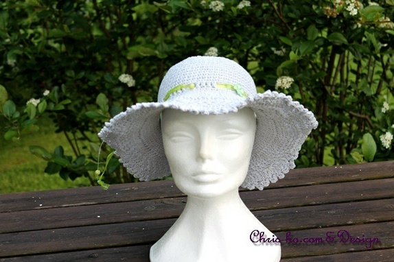 Heklet hatt i lys grå - Epla