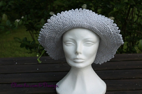 Heklet hatt i lys grå - Epla