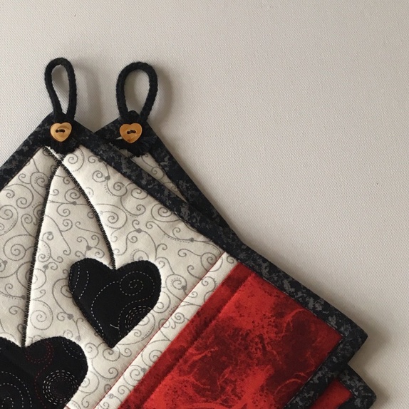 Grytekluter med applikerte hjerter - Epla