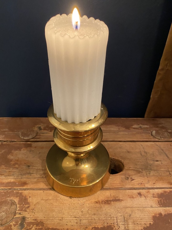 Eldre messing lysestake - Epla