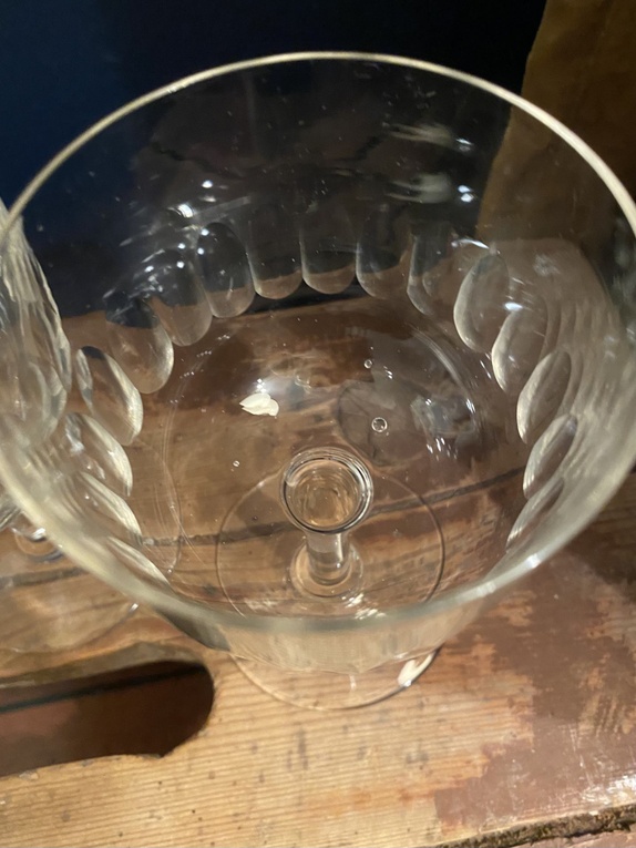 2 gamle rødvinsglass fra Hadeland glassverk - Epla