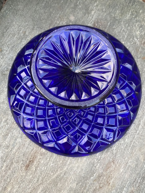 Stettfat i blått pressglass - Epla