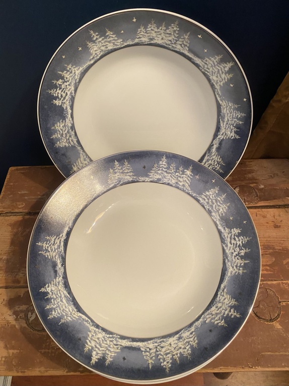 FØR Kr 145,- Suppeskåler «Blå vinternatt» juleservise - Epla