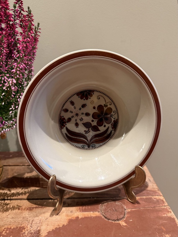 11 dype skåler til Hedda servise fra Figgjo - Epla