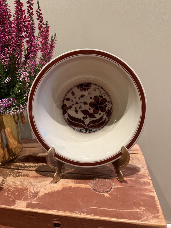 11 dype skåler til Hedda servise fra Figgjo - Epla