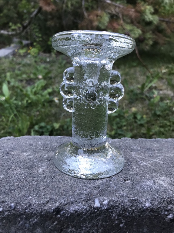 Koselig liten lysestake i klar krystall fra PUKEBERG, Sverige - Epla