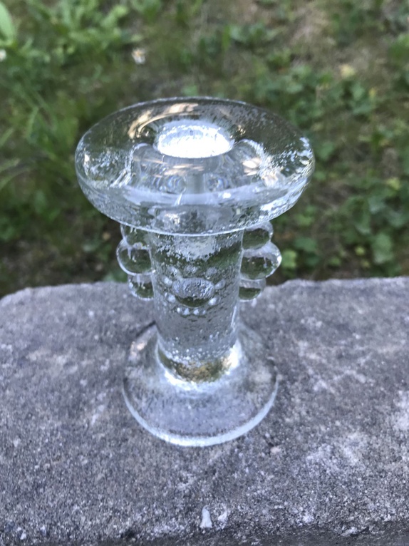 Koselig liten lysestake i klar krystall fra PUKEBERG, Sverige - Epla