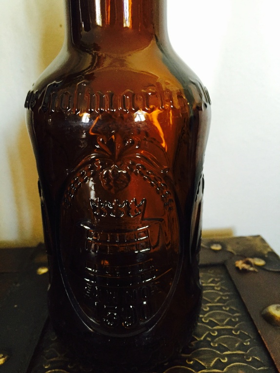 * Dekorativ, gammel flaske med kork - Epla