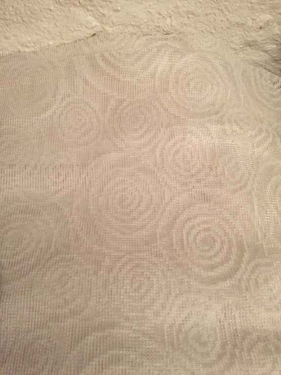 Hvite, gjennomsiktige gardiner - Epla