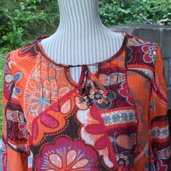 Fargerik bluse fra LEWINGER str. 38 - Epla