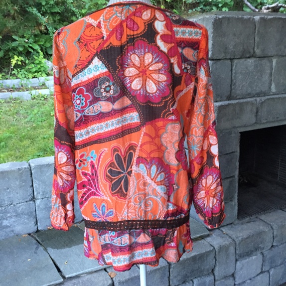 Fargerik bluse fra LEWINGER str. 38 - Epla