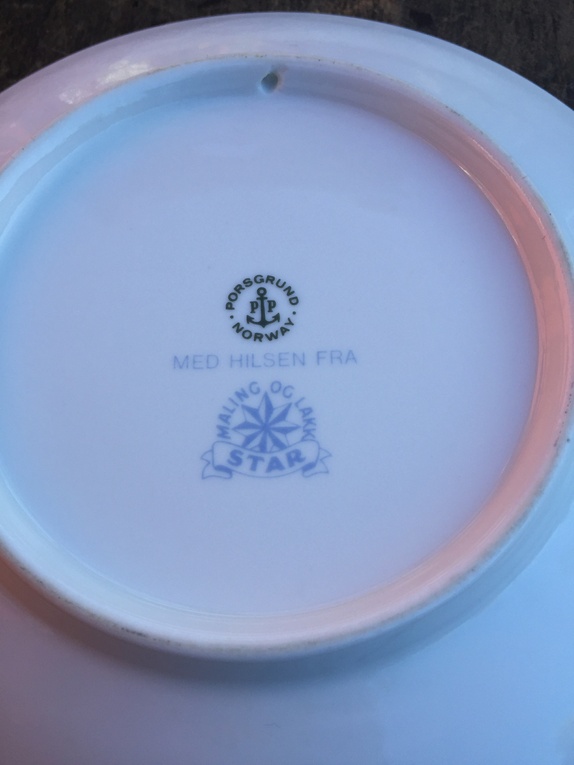 Samleplatte med motiv av stabbur fra Porsgrunn - Epla