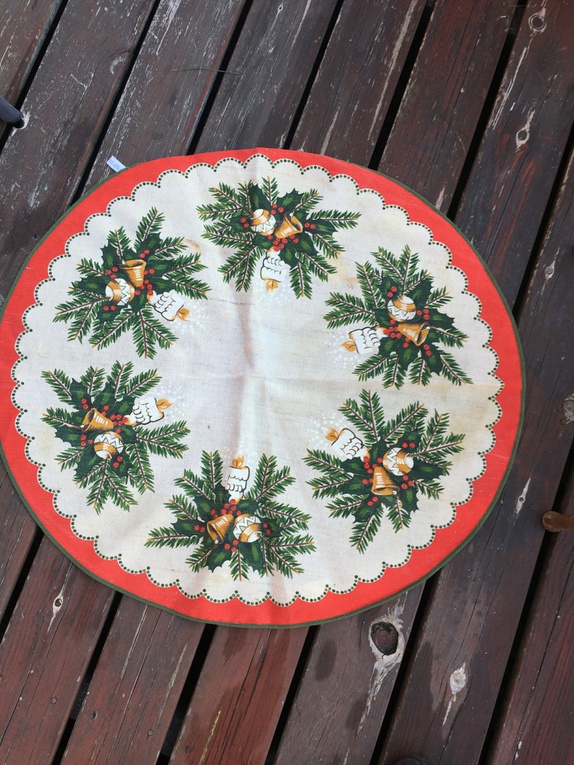 FØR KR 110,- Stor retro juleduk - Epla
