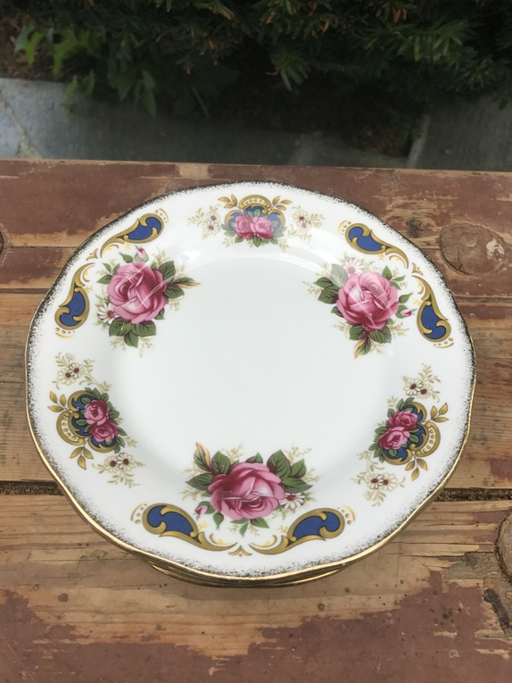 6 små Elizabethan asjetter med vakker rosedekor - Epla