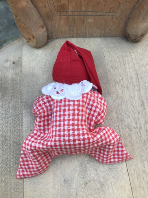 Søt, liten nissebaby - Epla