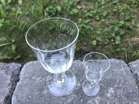 To fine, gamle Hadelandglass - Epla