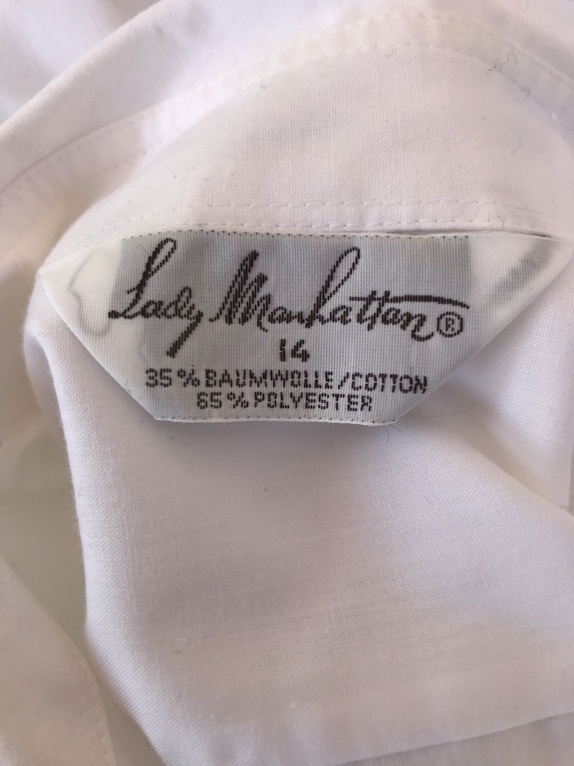 Lekker hvit bluse med flotte detaljer fra Lady Manhattan, Str 42 - Epla